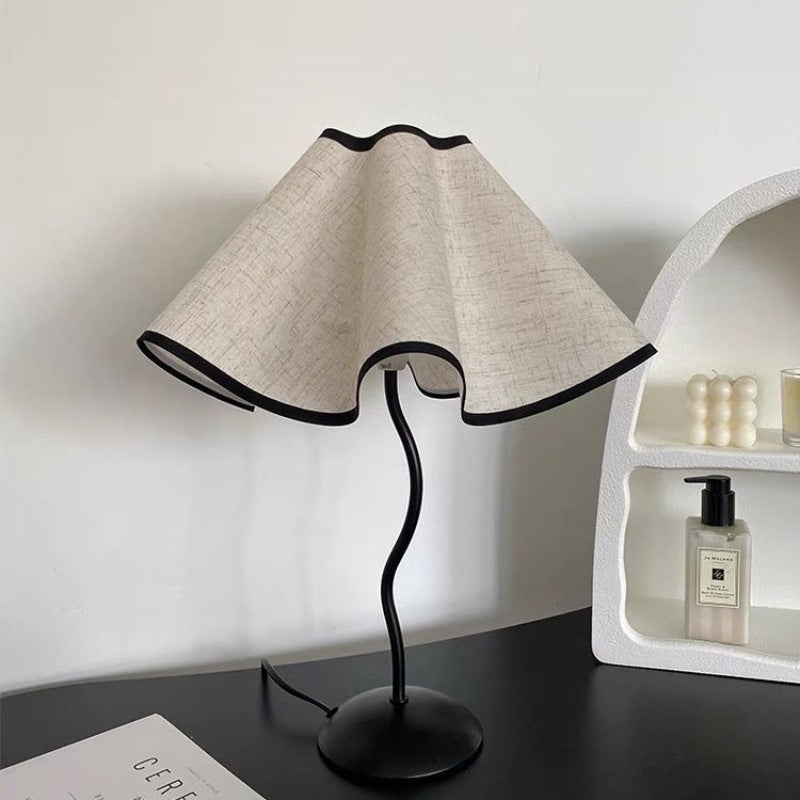 The Artistry of Wavy Table Lamp – Dekoorlight